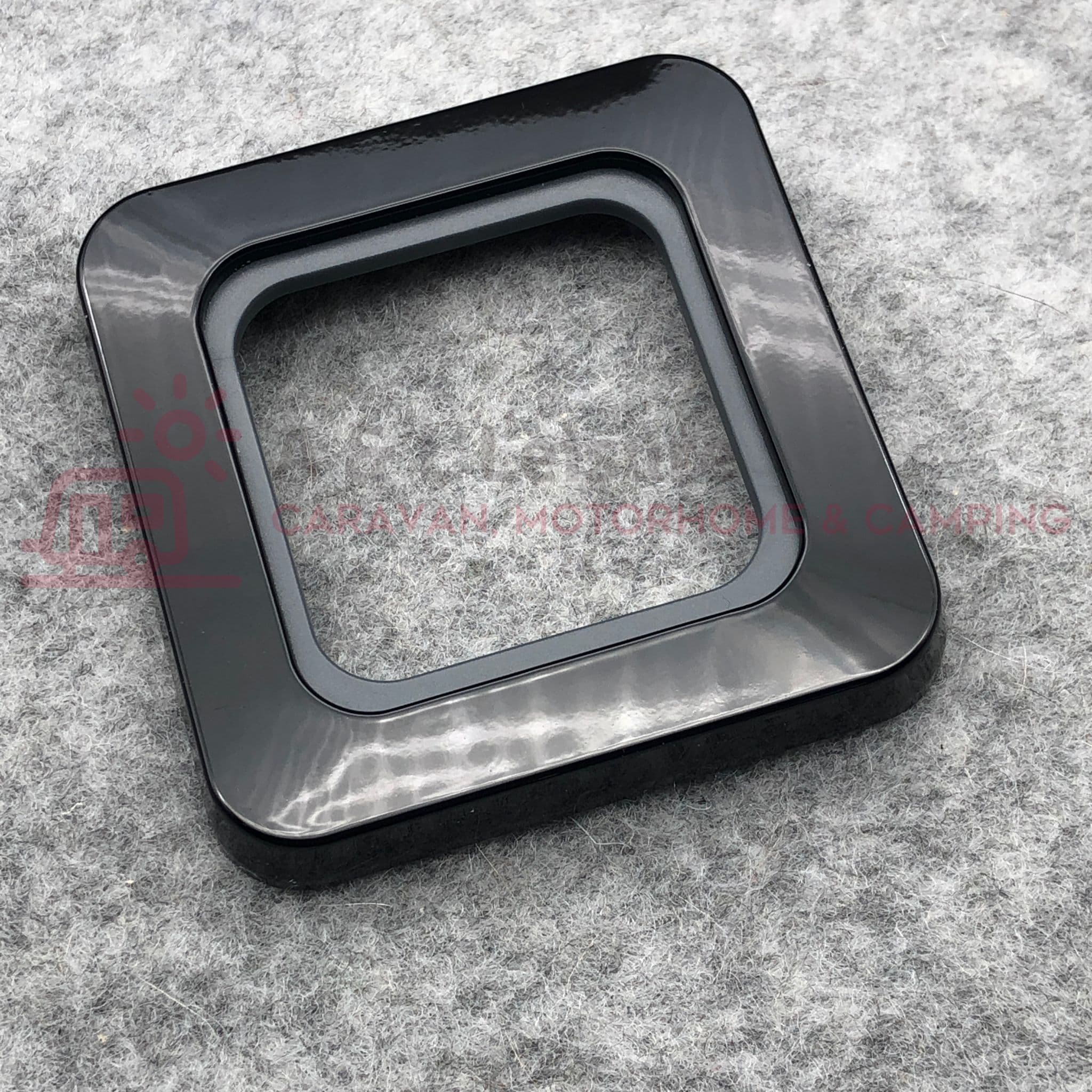 CBE C-Line 1-Way Surround & Faceplate Gloss Black - CT Range